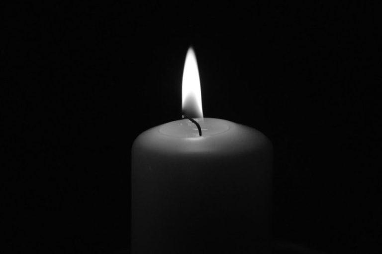 50 de mesaje de condoleante sincere - Diliul